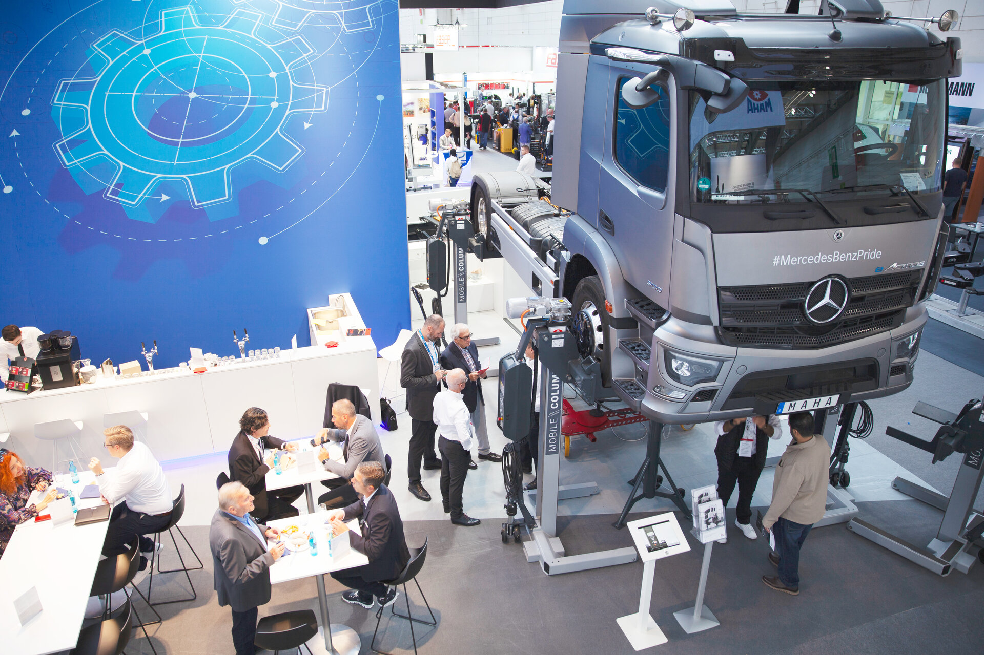 Visitor magnet MAHA trade fair booth | MAHA USA