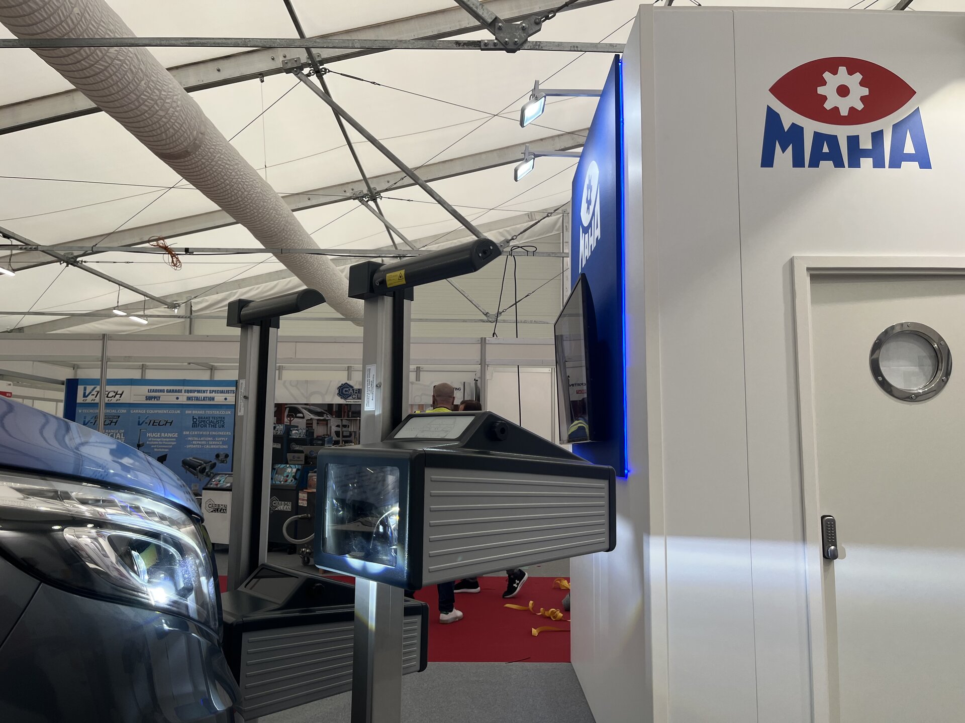 MAHA MLT headlight alignment tester series ‘reduces possibility of ...